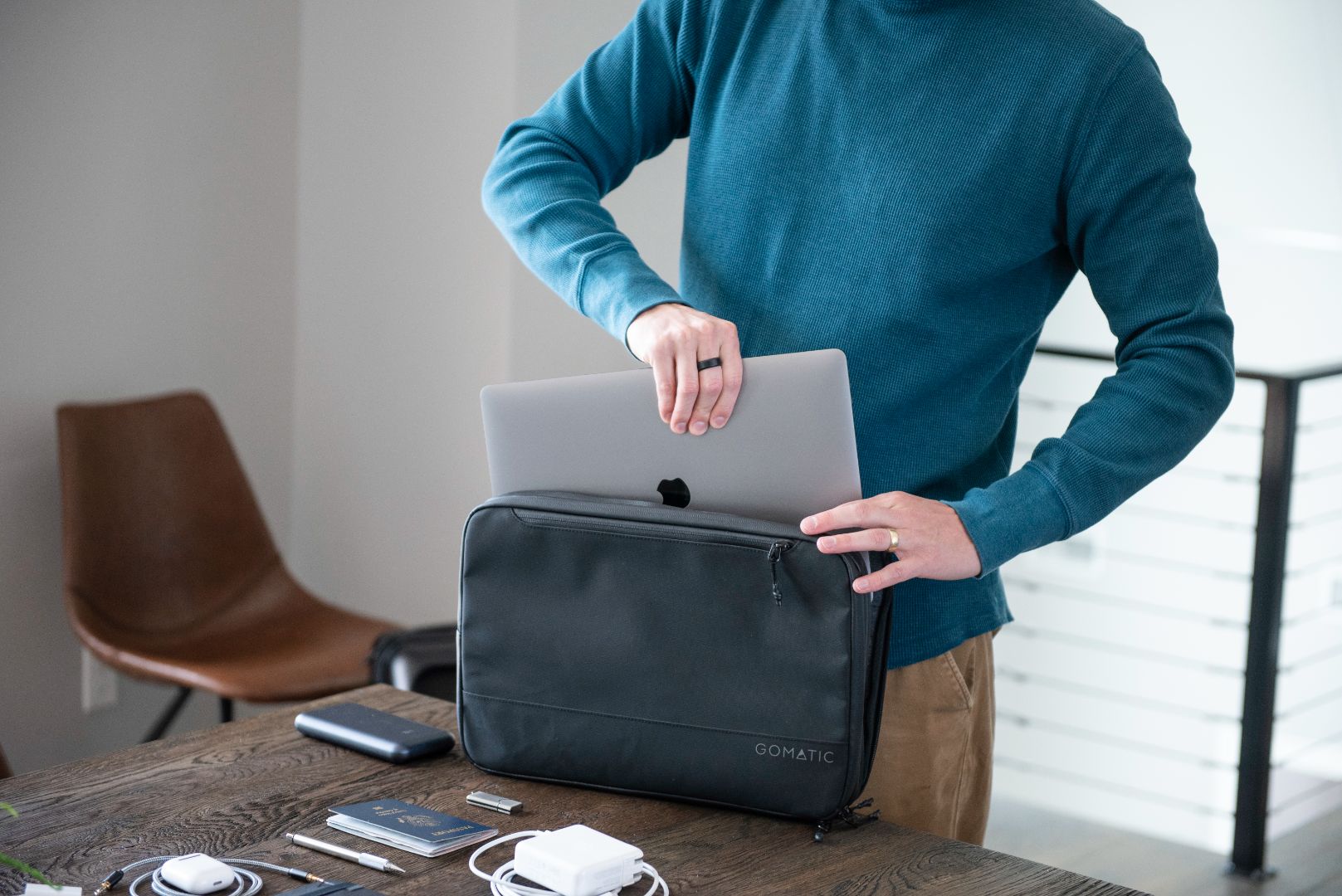 Travel Tech Case - Organise Gear